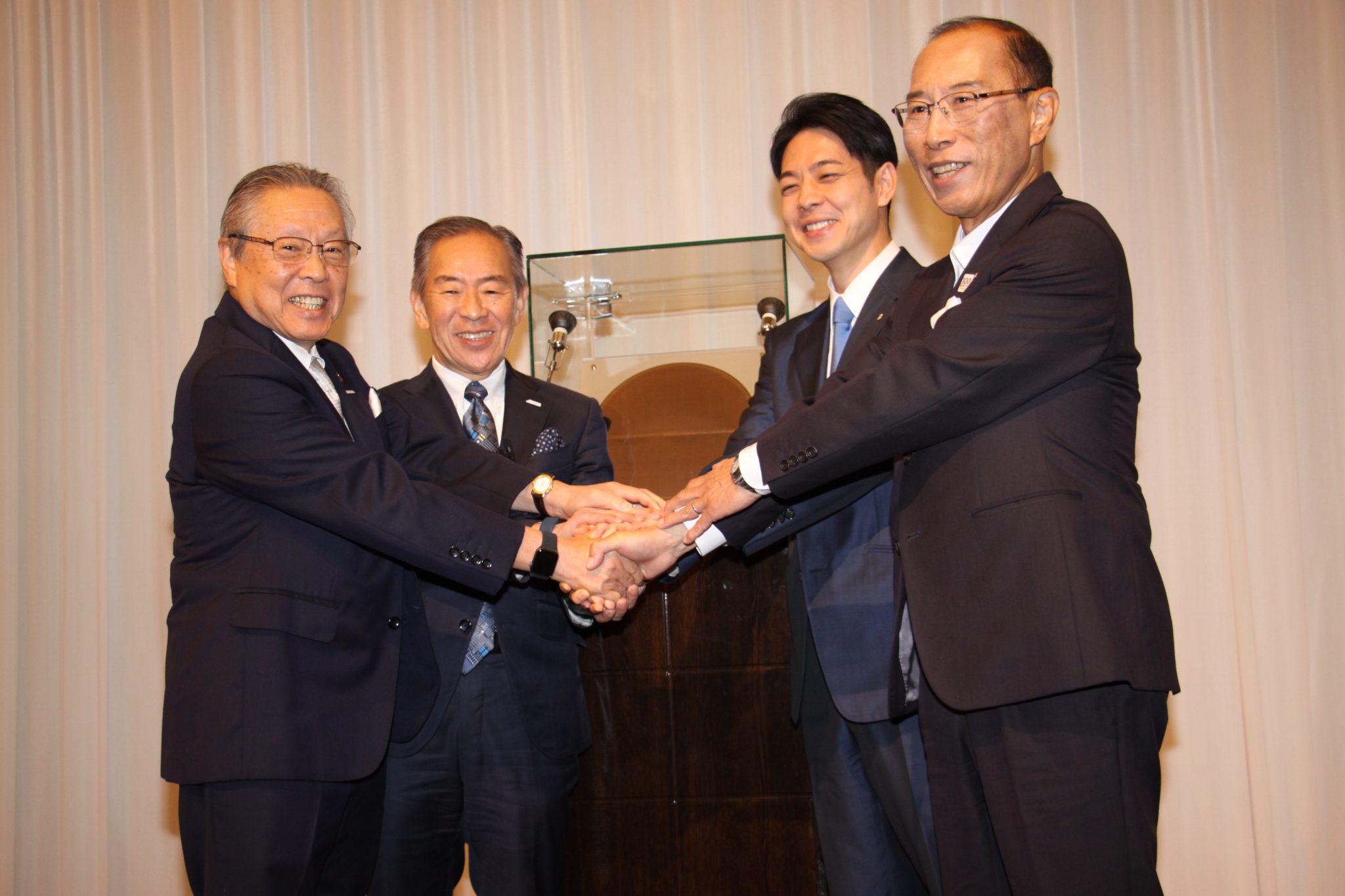 【動画】ラピダスが2nm半導体試作品でトランジスタ動作確認、小池淳義社長「大きなマイルストーンを超えた」 | リアルエコノミー